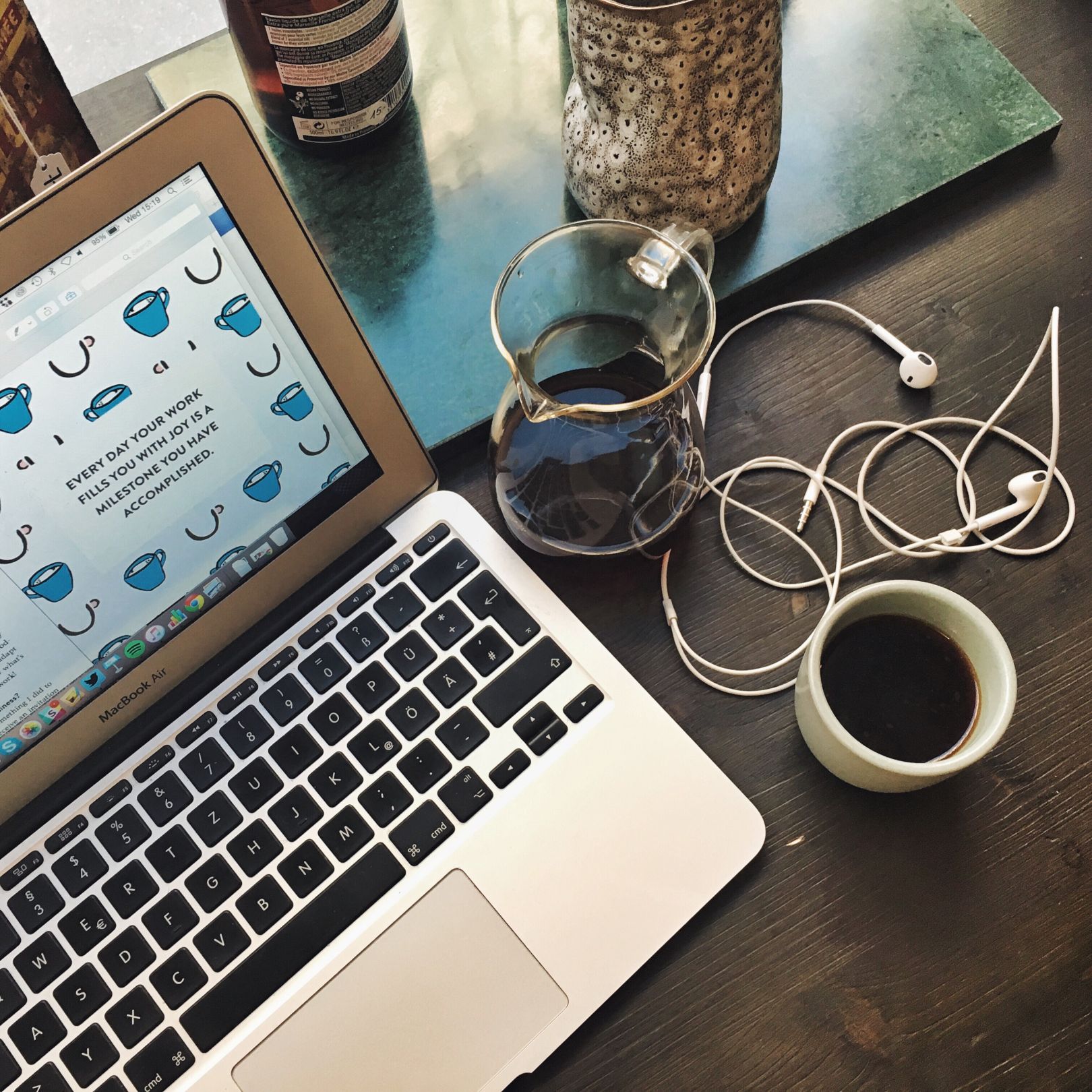 An intriguing peek inside Monika Kanokova's home office and mobile work ...