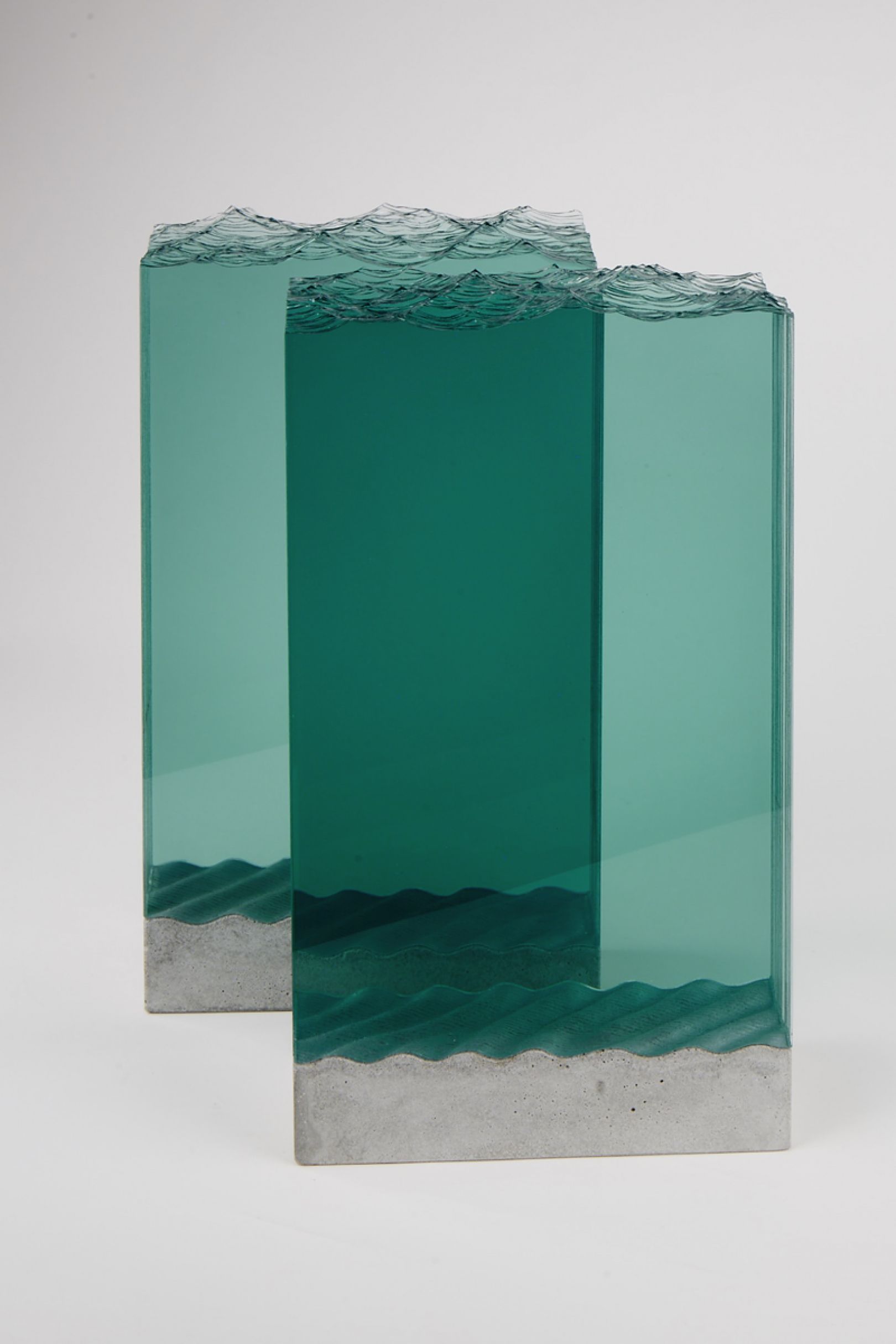 Amazing sheets of glass cut into stunning layered ocean scenes ...