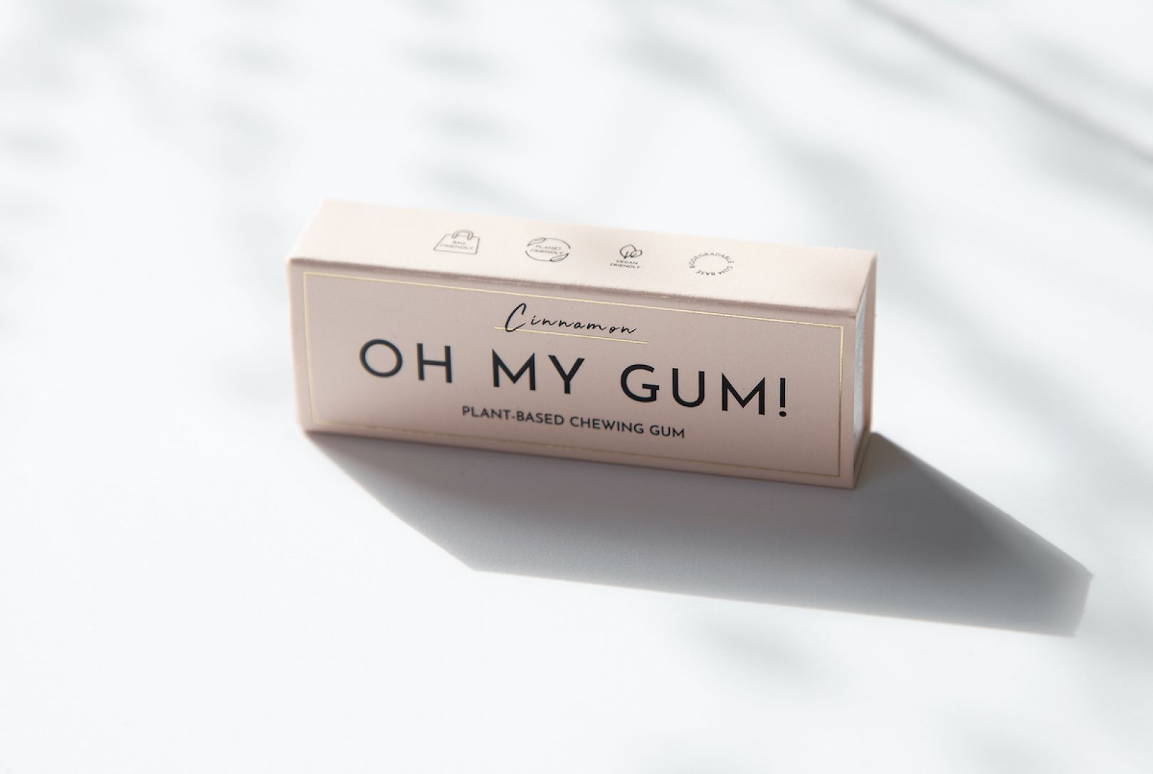 This new Glossier-inspired chewing gum doesn't want to look like a ...