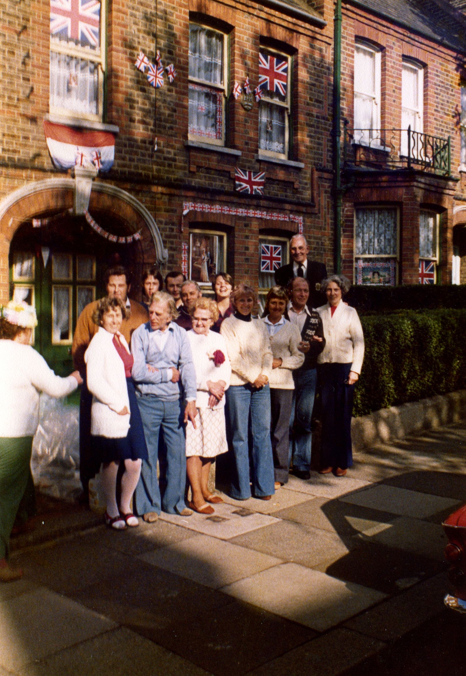 Newly uncovered photographs show London's disappearing working class ...