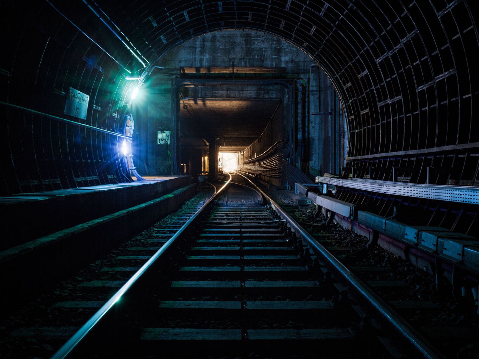 Underground Landscapes: Fascinating photographs of subway tunnels ...