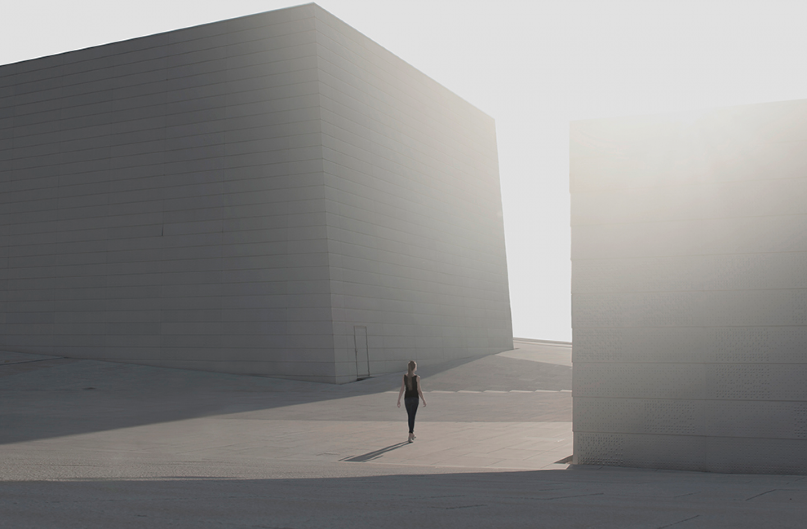 Moments of solitude in vast open spaces captured in beautiful ...