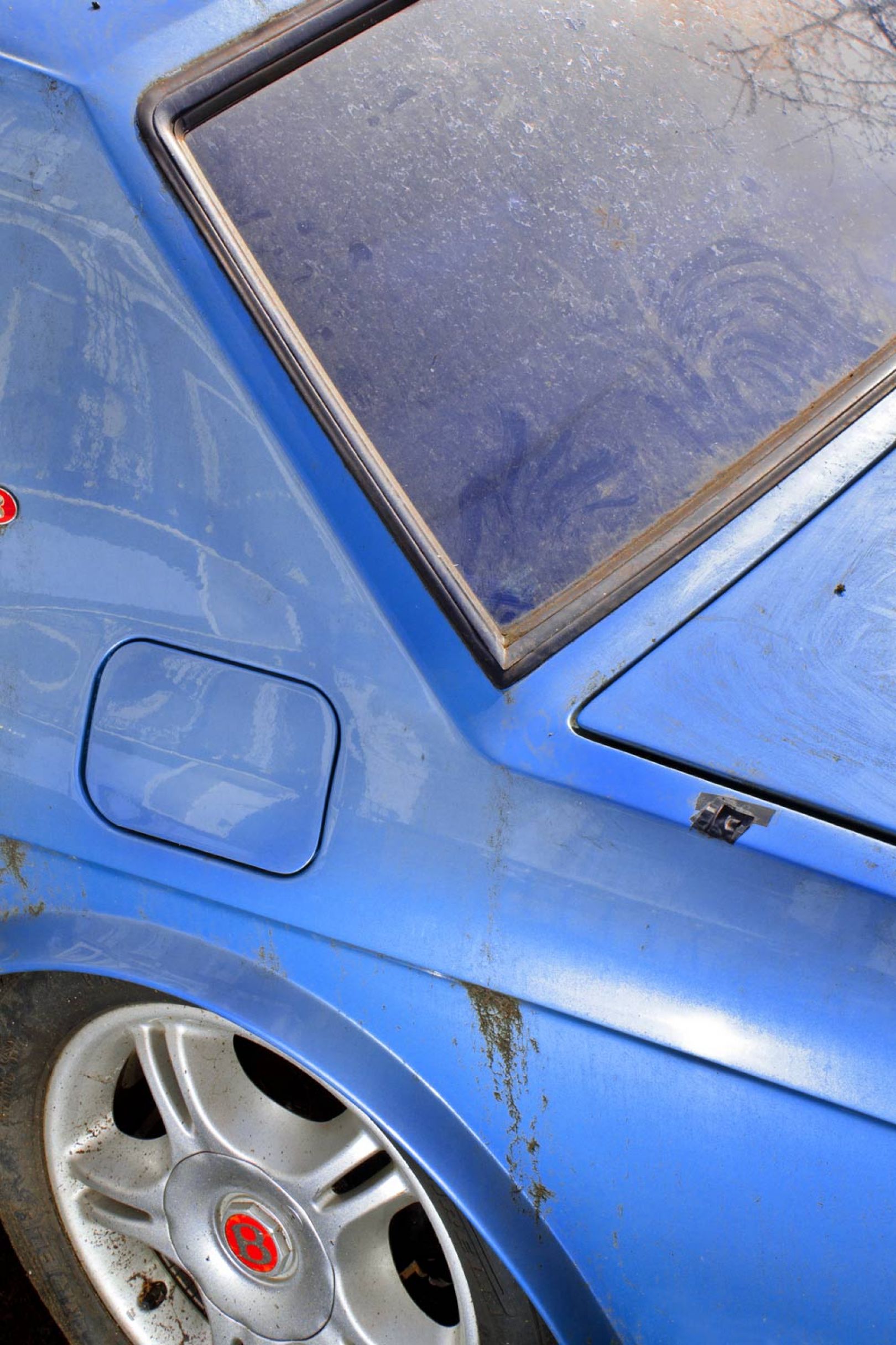 Fixed Badly: Photographs of London's most badly repaired cars ...