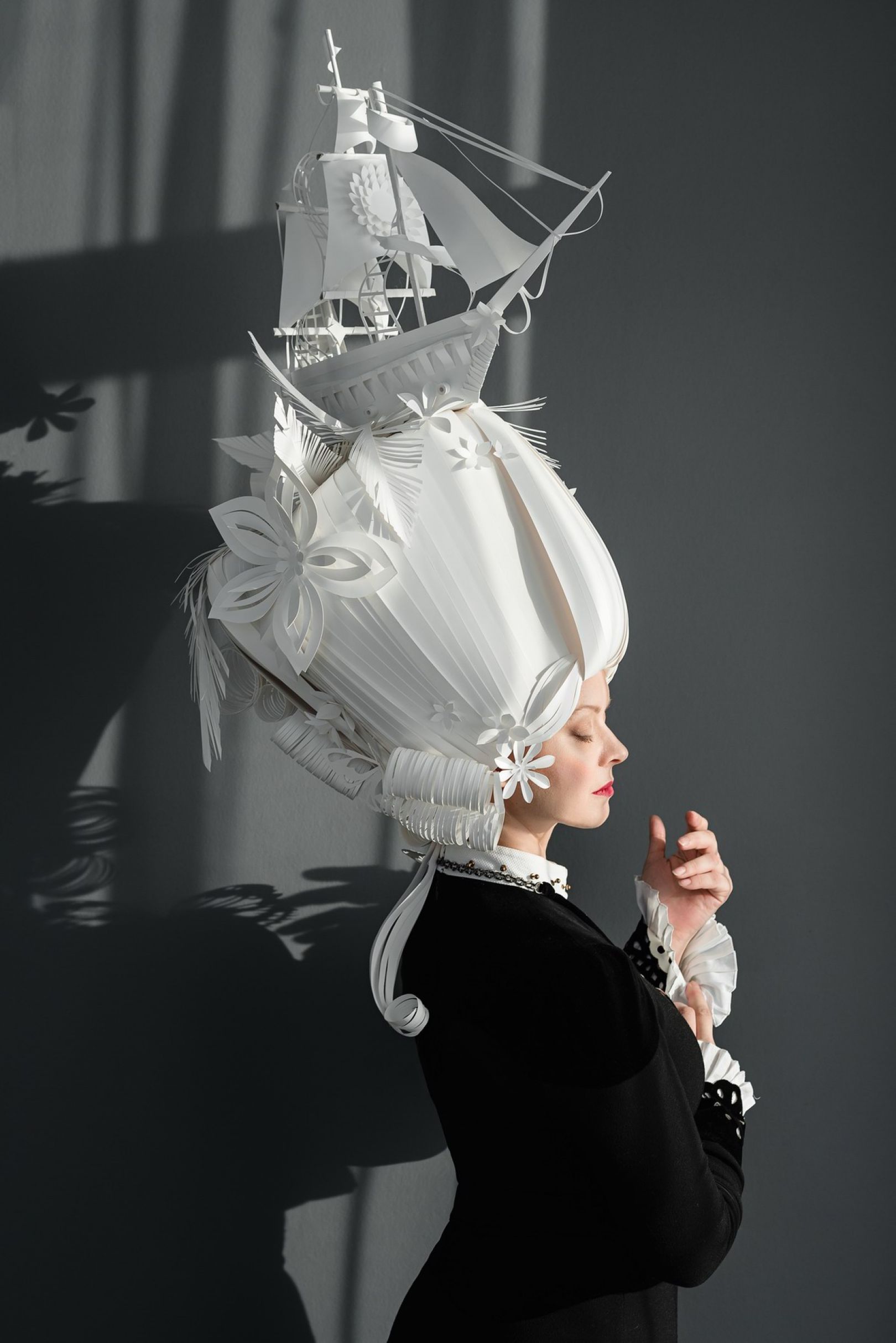 Baroque Paper Wigs: Historical hair pieces made entirely from paper ...