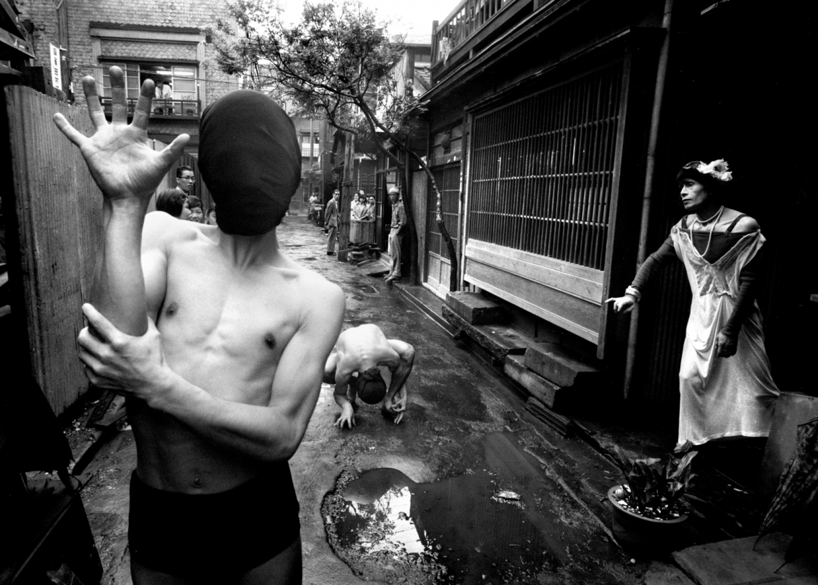 William Klein: a reflective retrospective of the photographer's nine ...