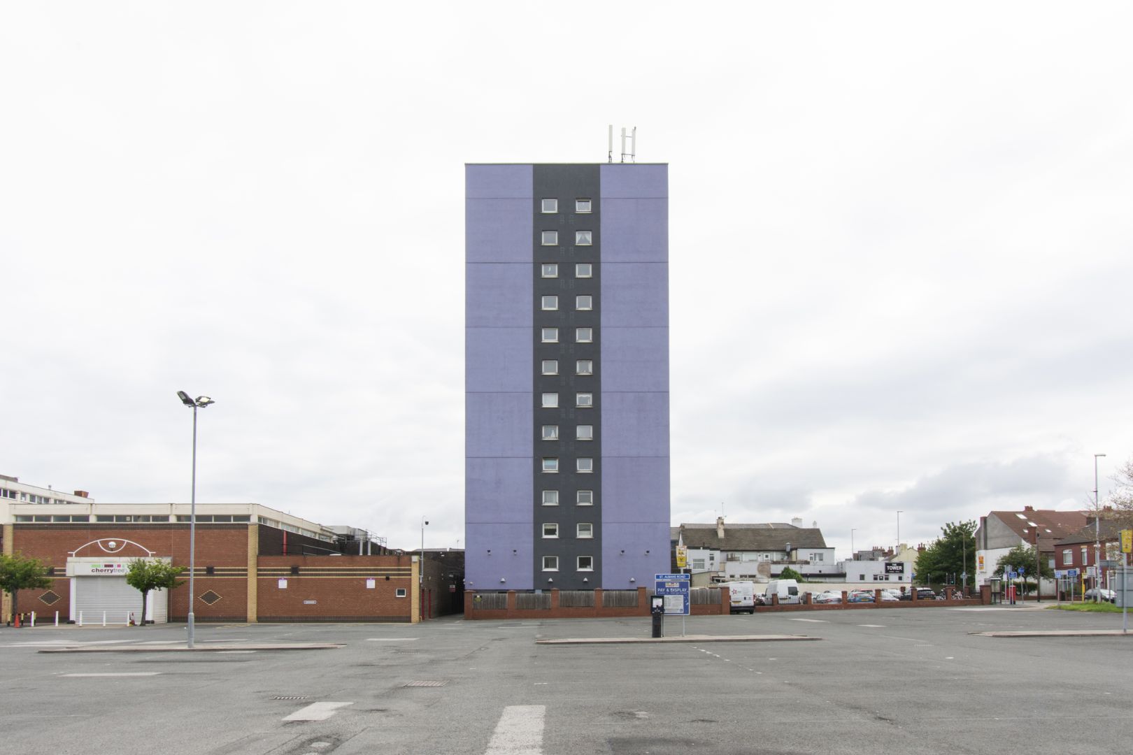 Urban Isolation: Stuart Allen on his love of photographing lonesome ...